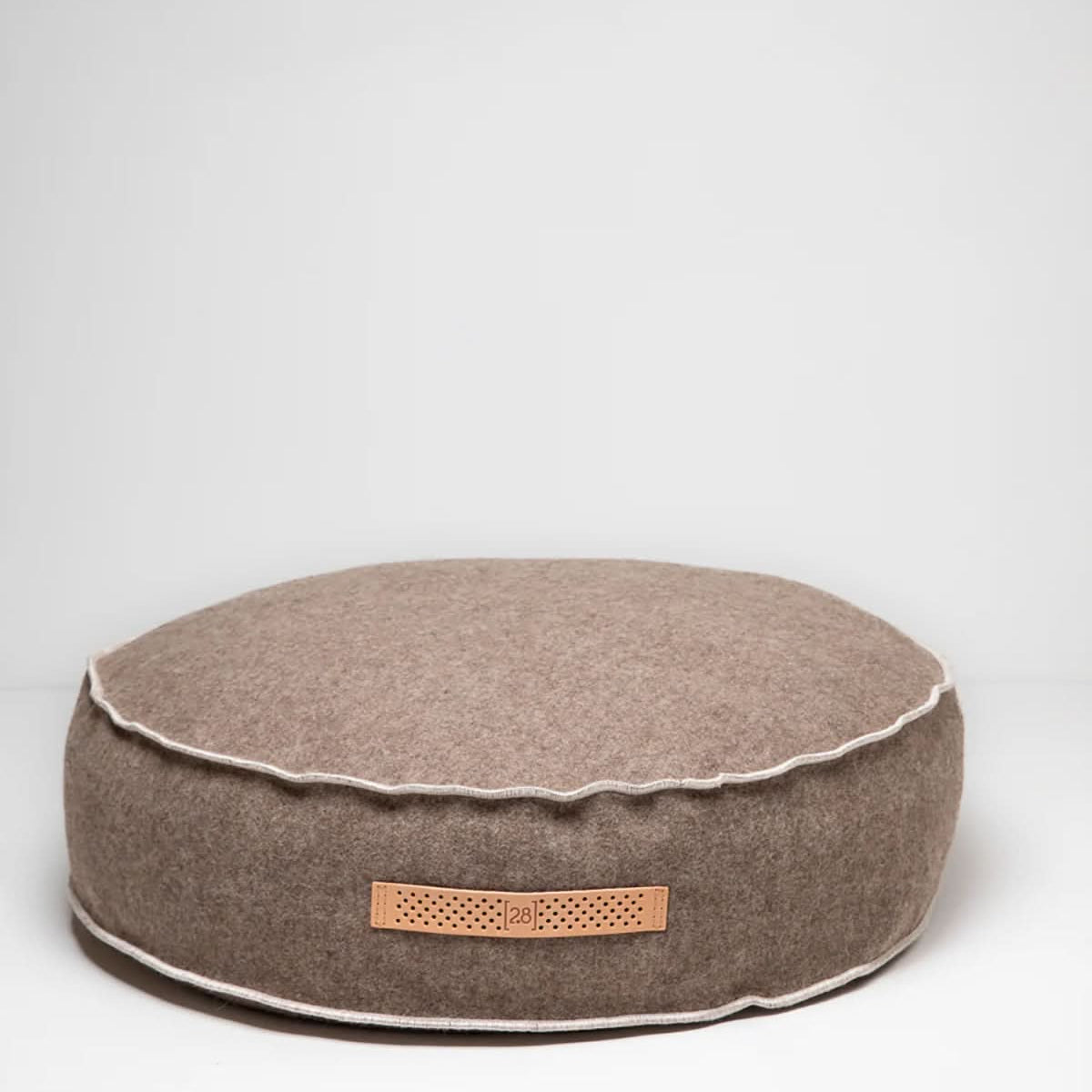 FULVIO RECYCLED WOOL DOG POUFFE | מיטת פוף לכלב – Bone Street